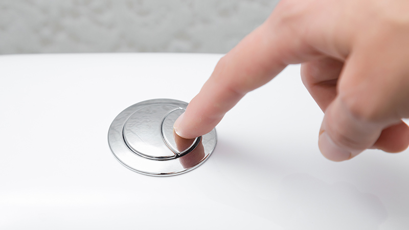 Dispositivos ahorradores para la cisterna del WC | OCU